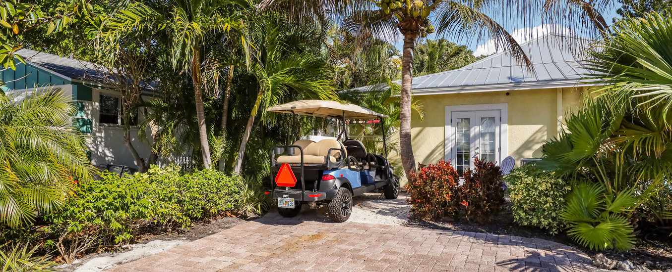 Groovy Guava | Beach Boutique Rentals | Anna Maria Island, FL