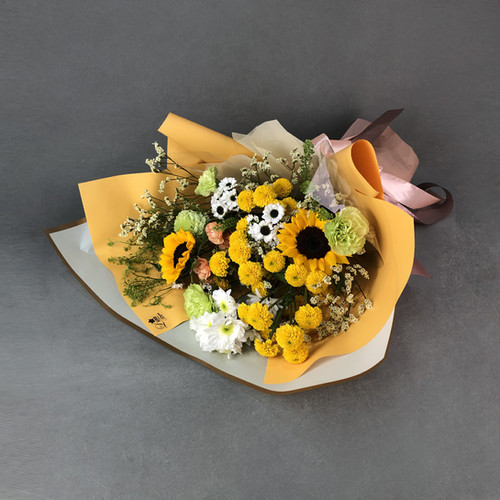 Sunshine Fresh Sunflower Bouquet | Luxe Florist | Hand Bouquet