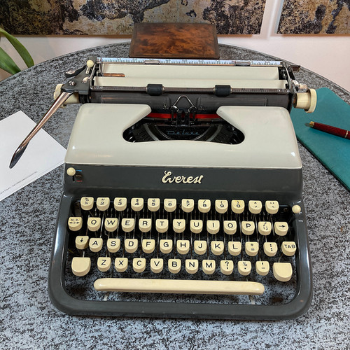 Everest Model K2 Typewriter with New Platen! 1959 | Acme Type Machines