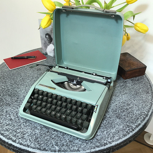 Hermes Baby Typewriter—The perfect super-portable! 1967 | Acme Type ...
