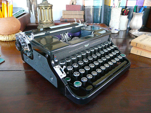 Continental 100 Typewriter 1940 | Acme Type Machines