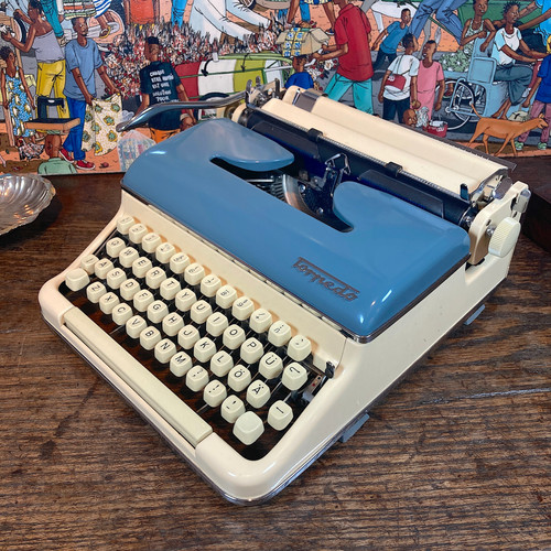 Torpedo Model 18B Typewriter—Goregous two-tone blue & cream! | Acme ...