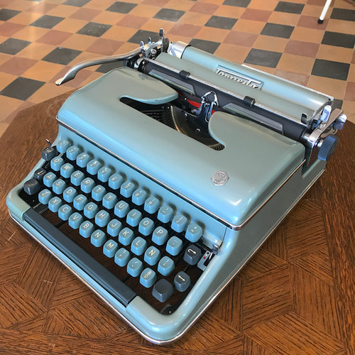 Torpedo Model 18B Typewriter 1956 | Acme Type Machines