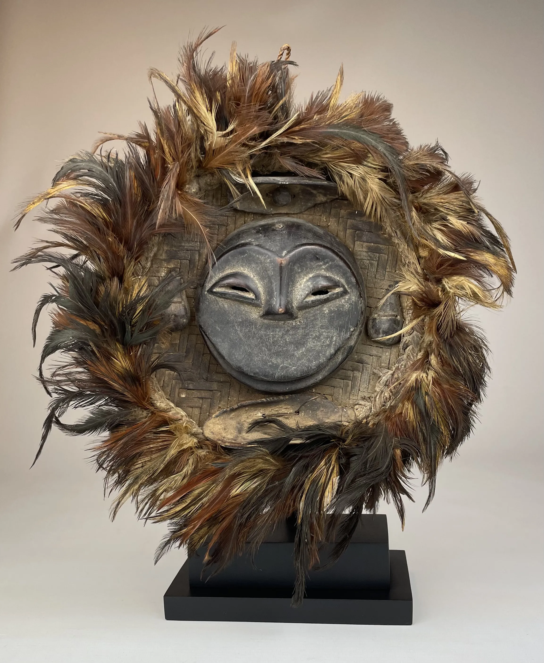 HEMBE MONKEY MASK with FEATHER BORDER | Andy Maule Antiques