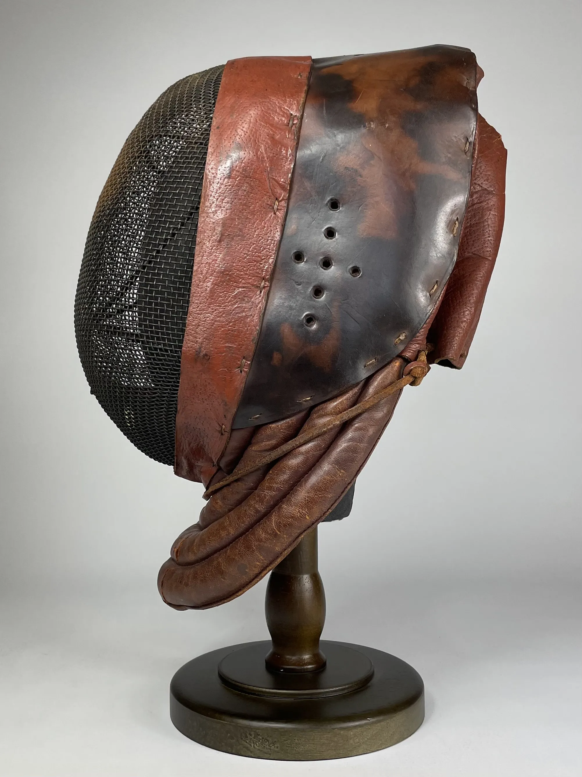 ANTIQUE SABRE (FENCING) MASK | Andy Maule Antiques
