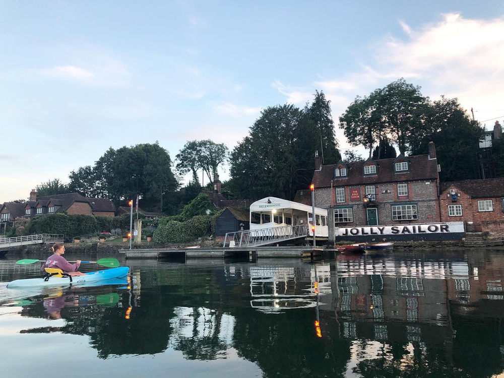 Make the most of your hire session with a paddle to The Jolly Sailor Pub