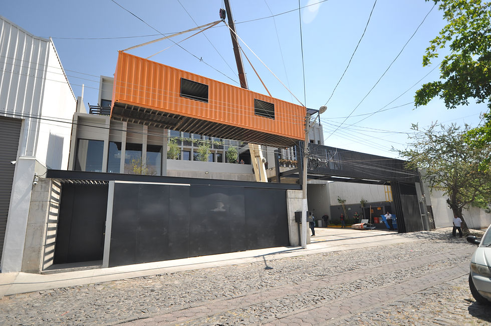 Contenedor-Oficina SUMA. Adaptación de Contenedor Marítimo a Oficinas ...