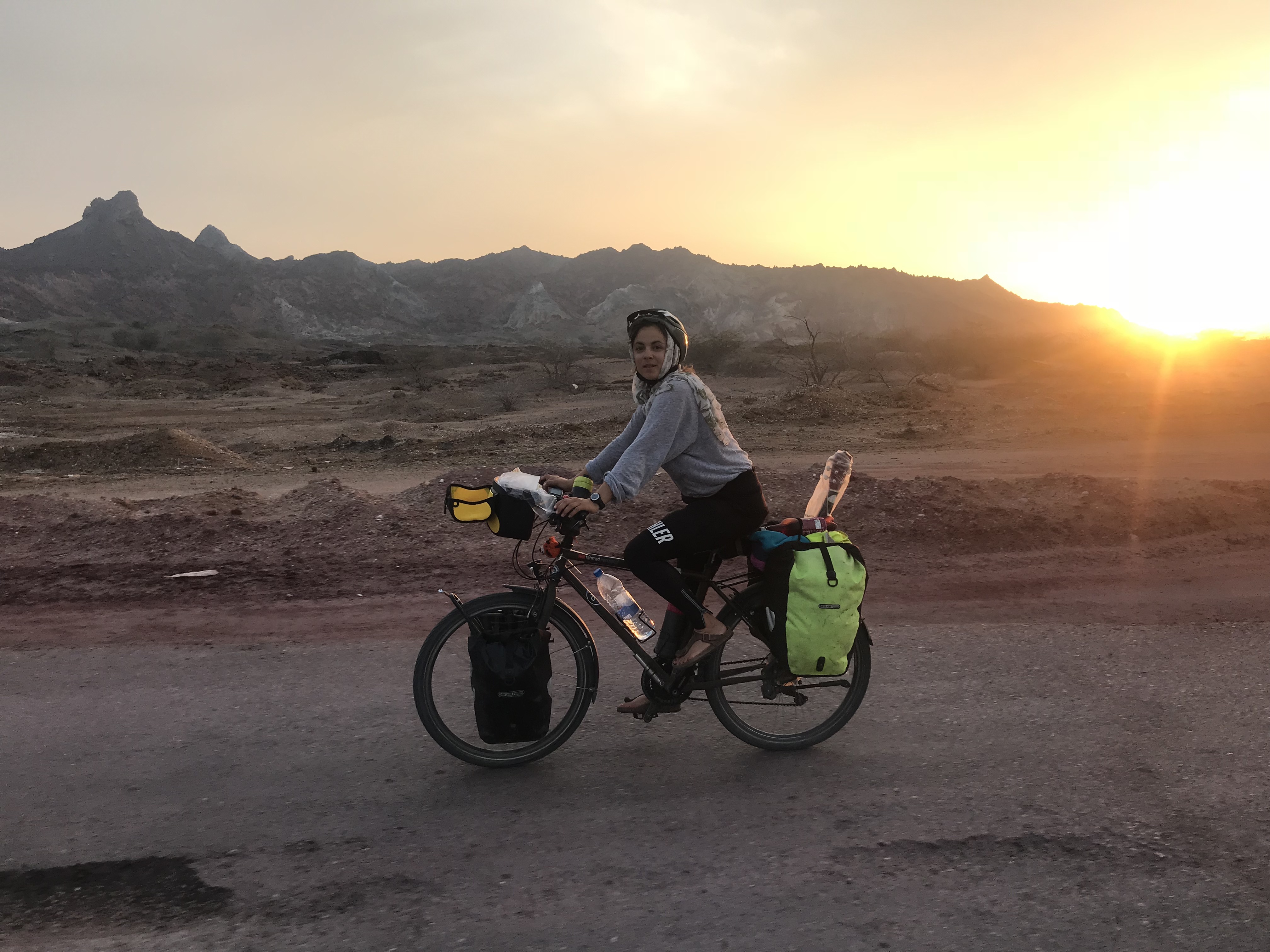 CORONA MATHE | Manu & Magda