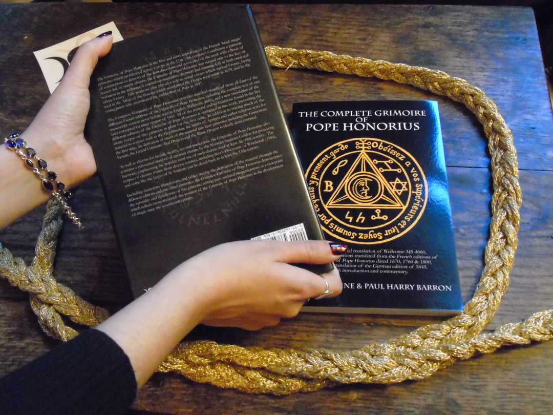 Avalonia Publishing - Indie Esoteric Book Publishers based in the UK