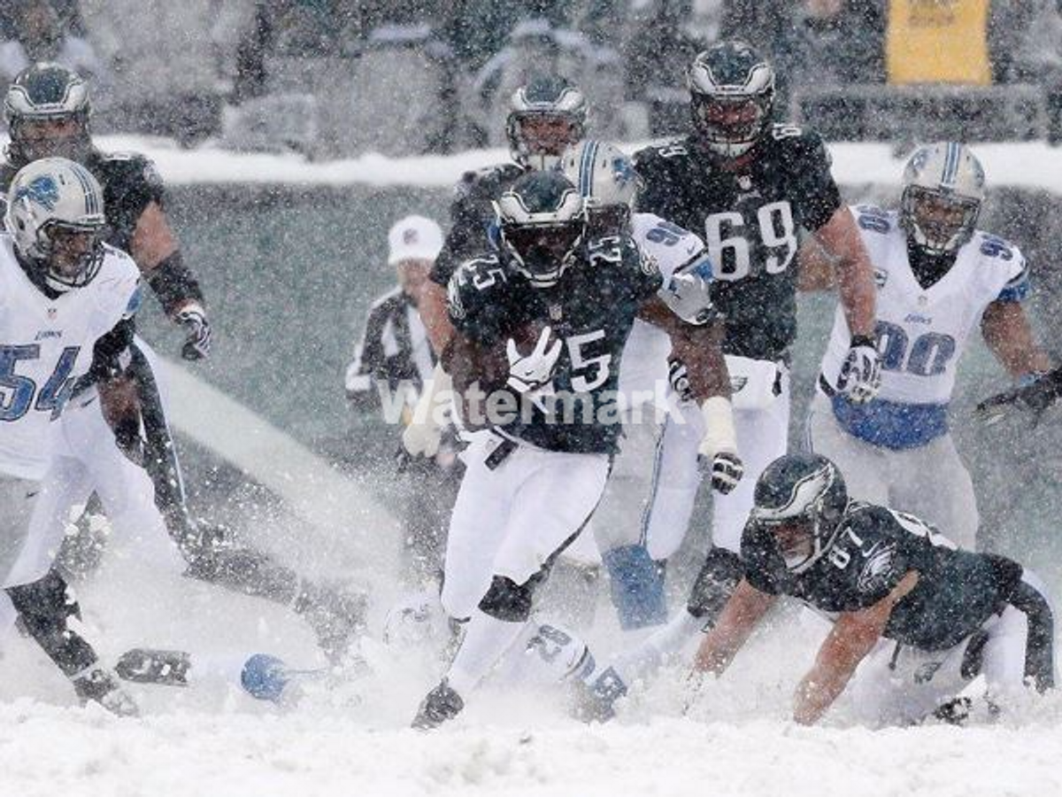 LESEAN MCCOY PHILADELPHIA EAGLES SNOW BOWL ACTION PHOTO #7 ...