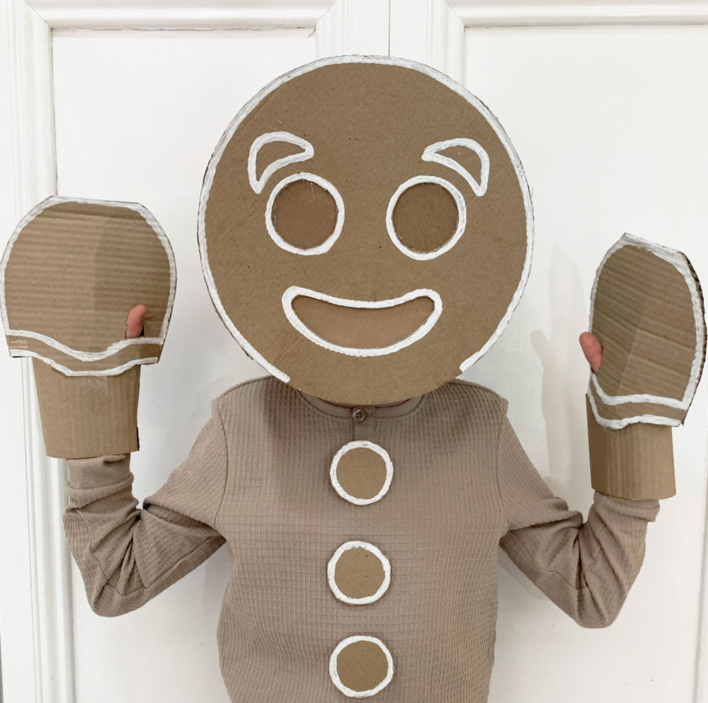 DIY CARDBOARD GINGERBREAD MAN COSTUME
