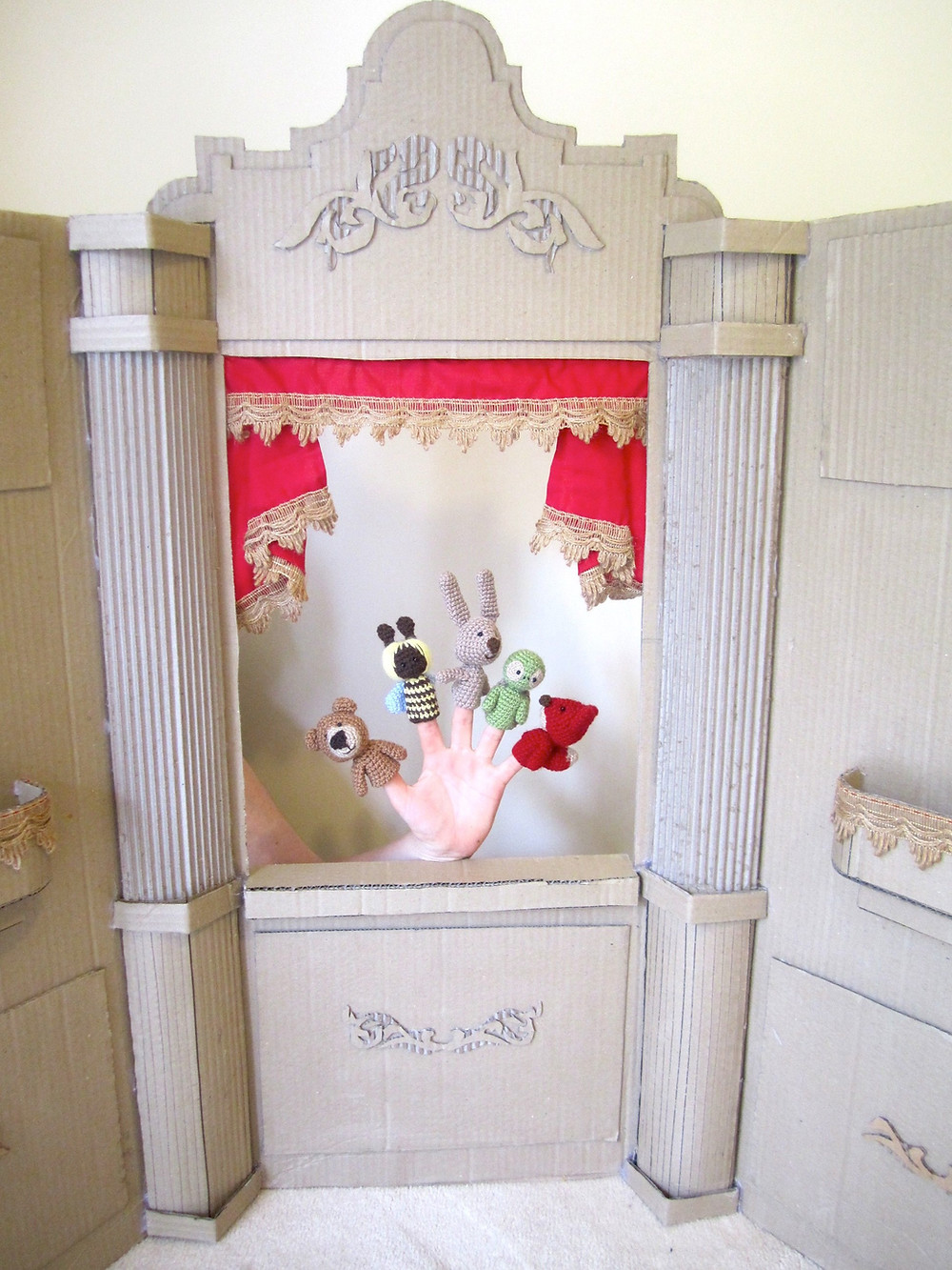 CARDBOARD PUPPET THEATRE