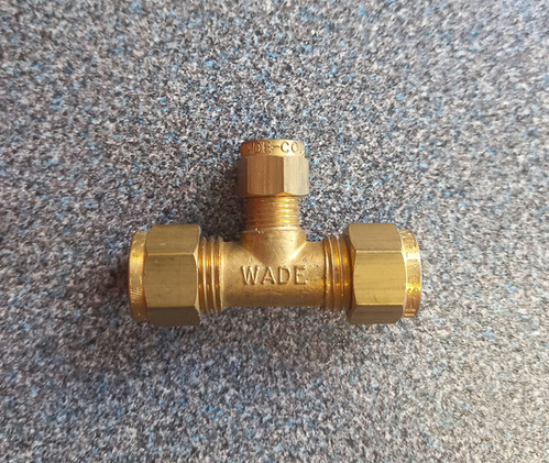 Wade Imperial Unequal Tee Compression Gas Fitting - 1/4" X 1/4" X 3/16 ...