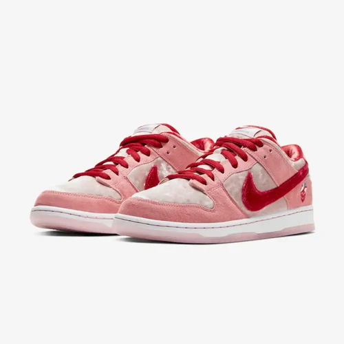 Nike Dunk low - "STRANGE LOVE" | BREZZY STORE SITE