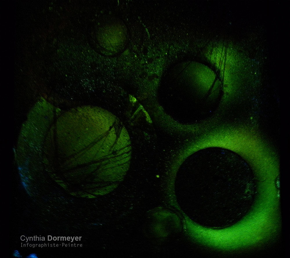 Quelles différences entre les peintures fluorescentes et phosphorescentes