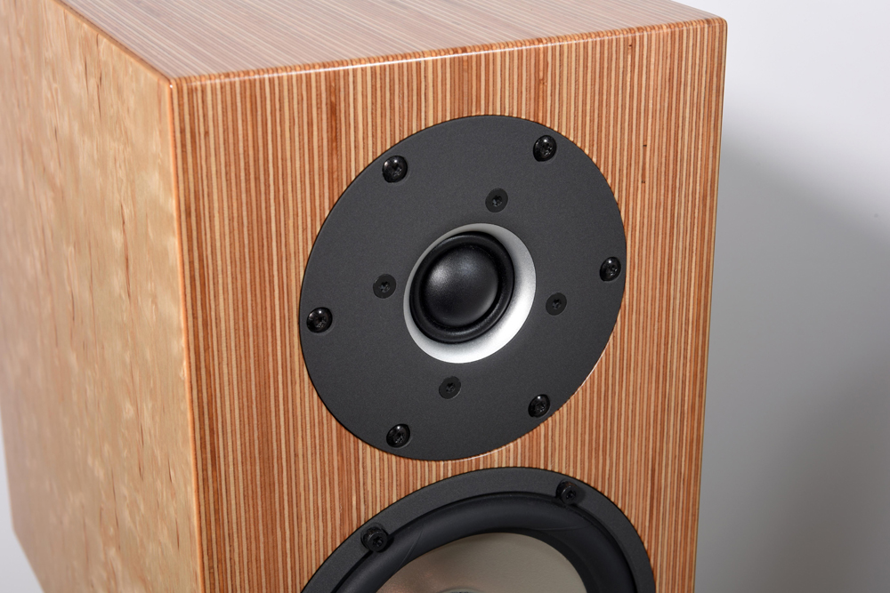 Penaudio Cenya Signature音場與動感超越體積所限