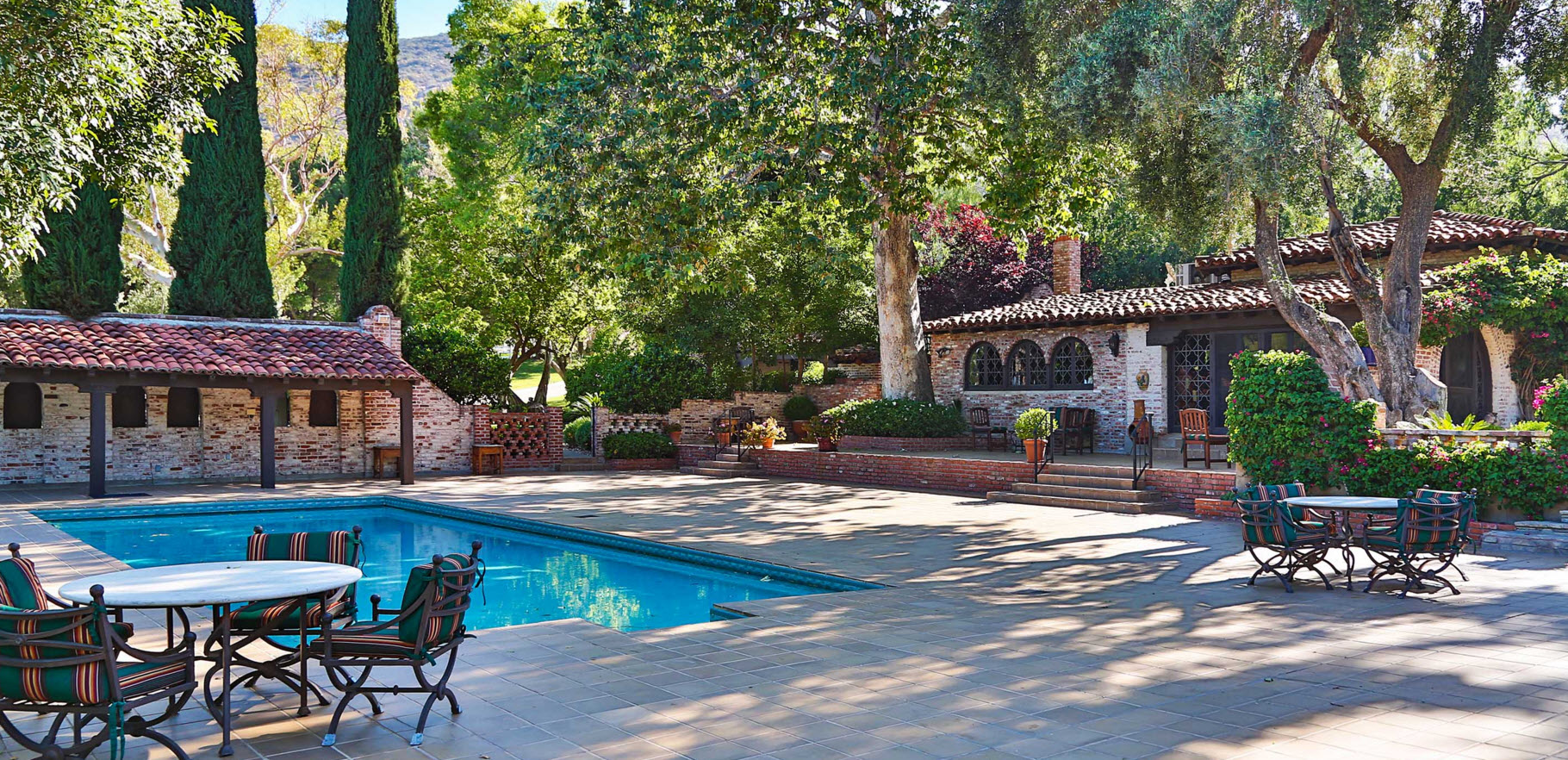 The Hummingbird Nest