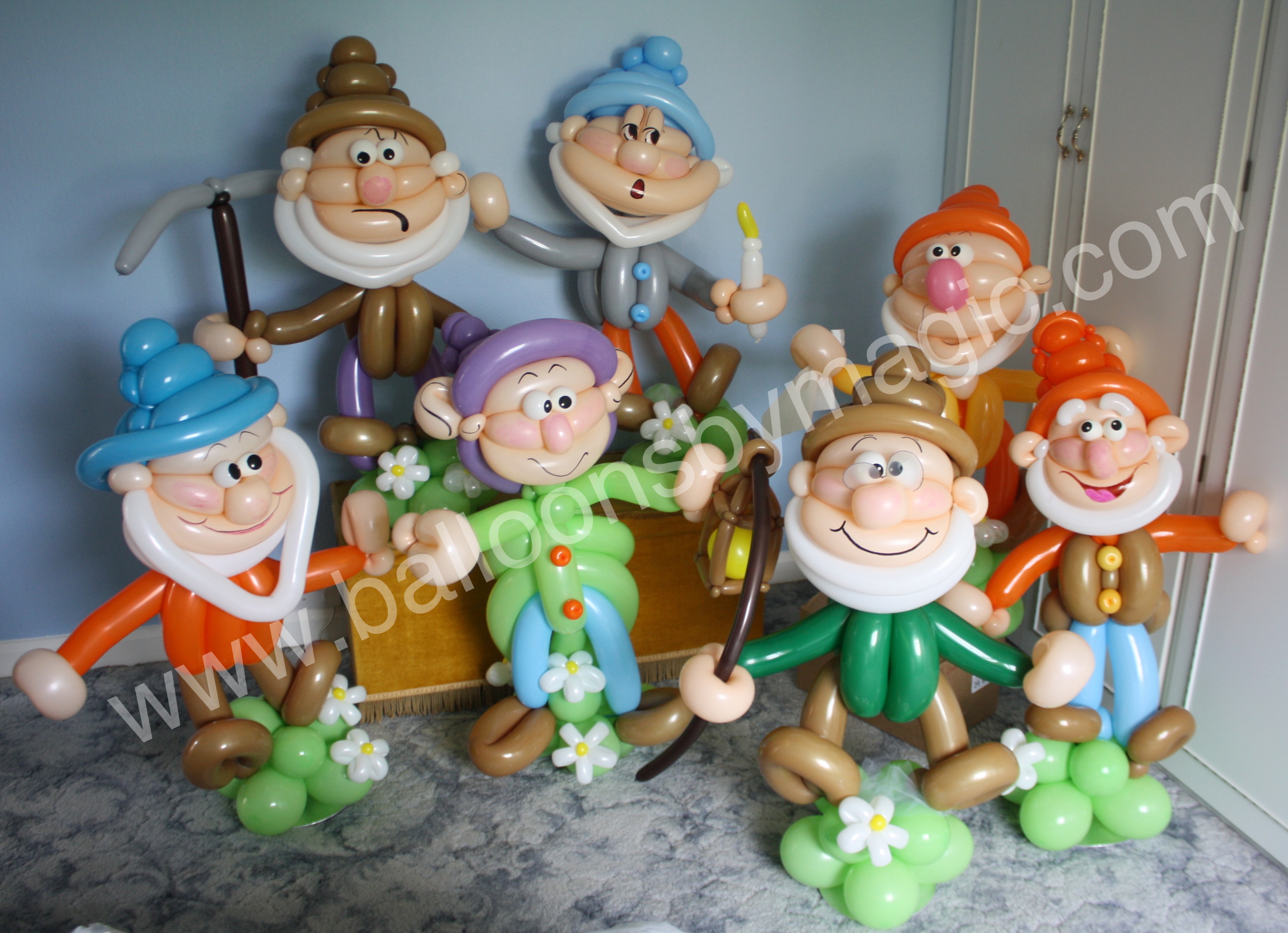 Balloon Modelling | balloons-by-magic