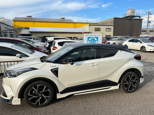 Toyota CHR GT Hybrid Year : 2018 Cc : 1800 Color - Pearl | TMT Corporation