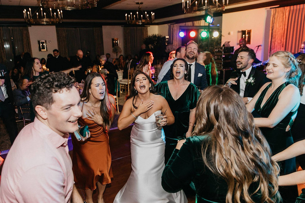 Glamorous Wedding at The Deer Path Inn