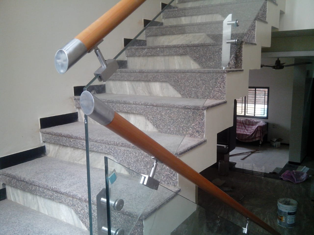 Wood railing with glass | FabricatorIndia