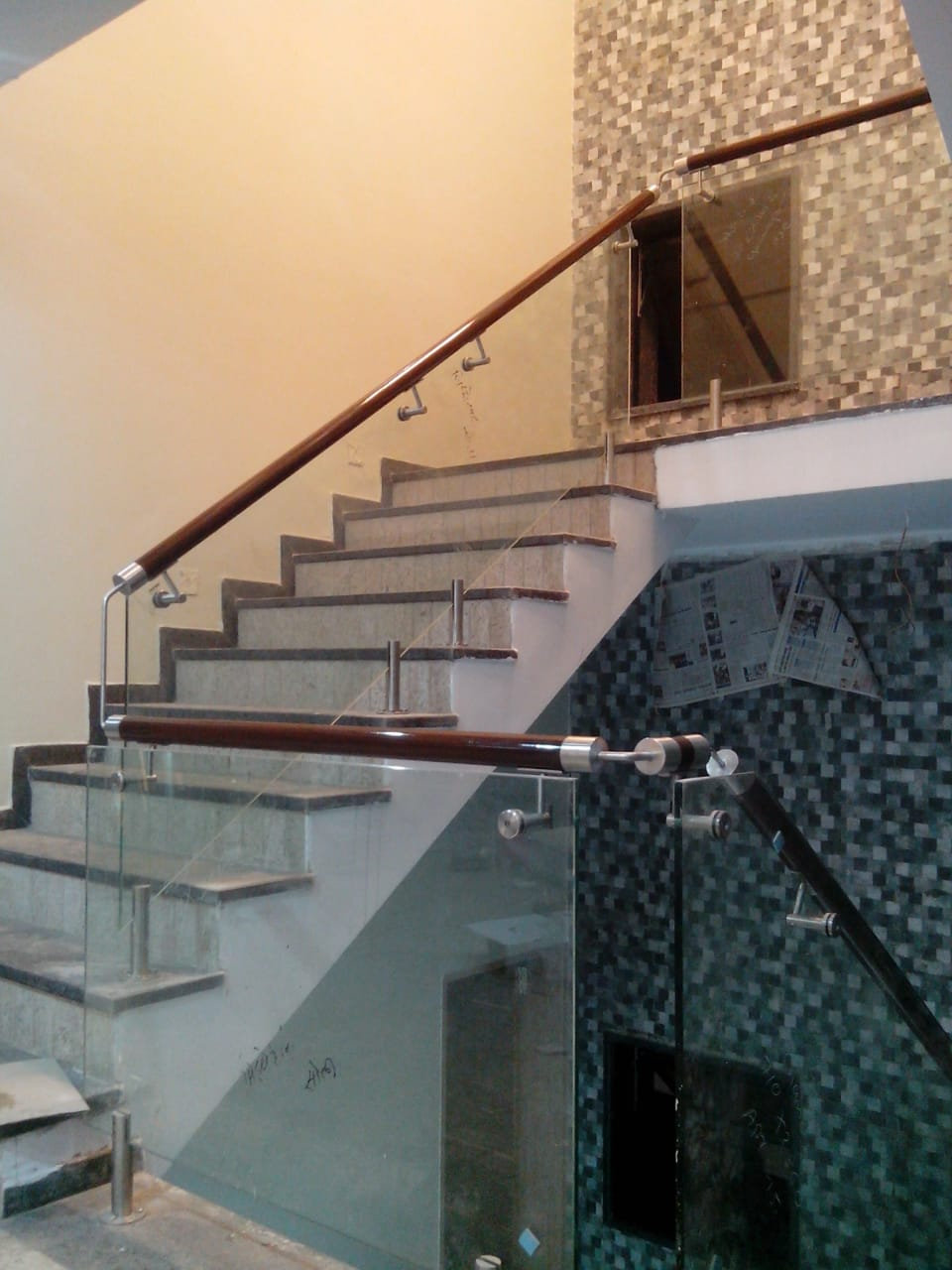 Glass railing design 2024, Staircase, Stairs design, Glass handrail ...