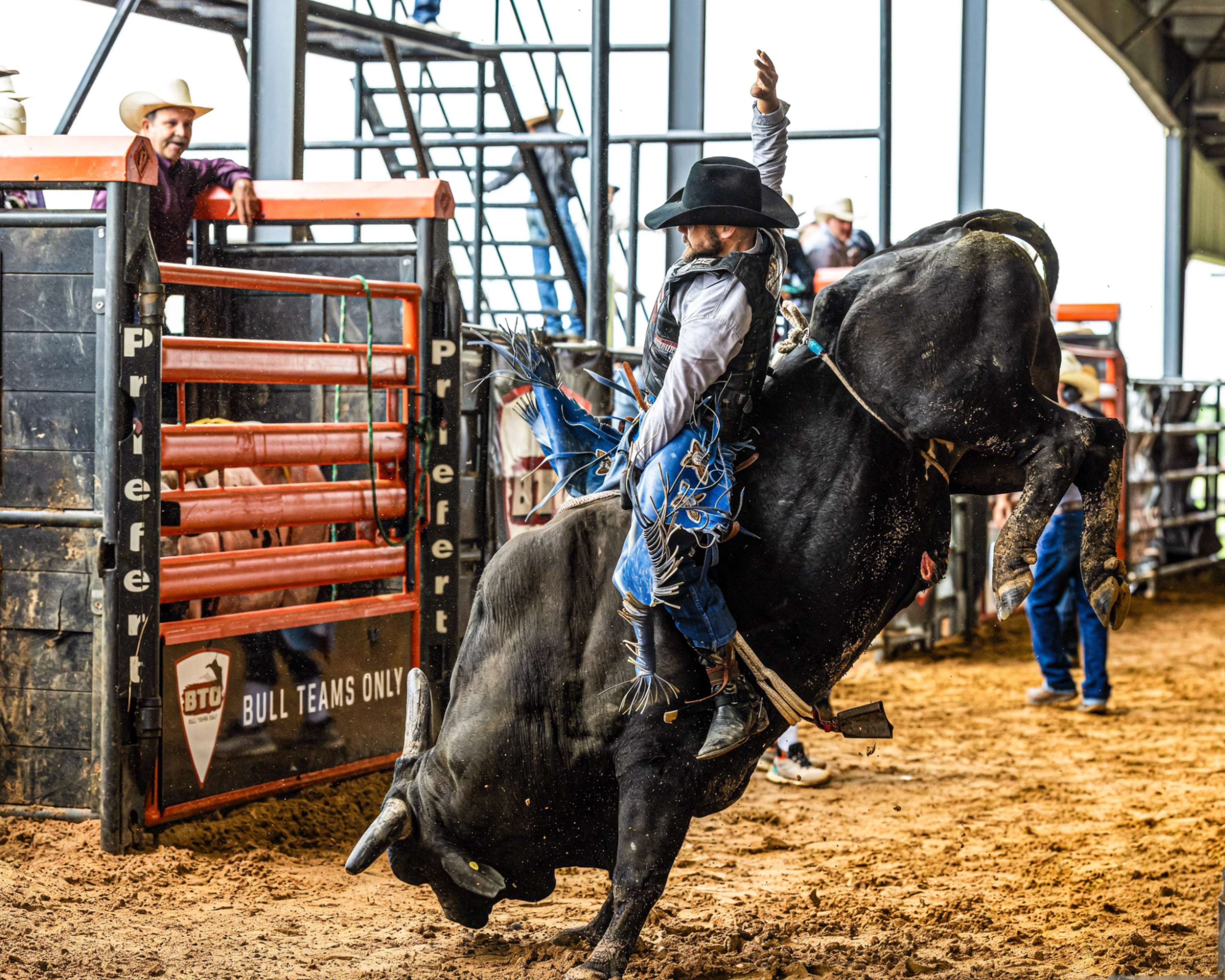 Longview, TX - Longview Rodeo Arena - Apr. 26th | Bull Teams Only