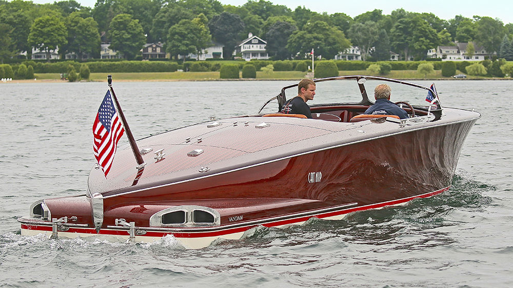 5 Beautiful Wooden Boats That Blend Classic Design With Modern Technology