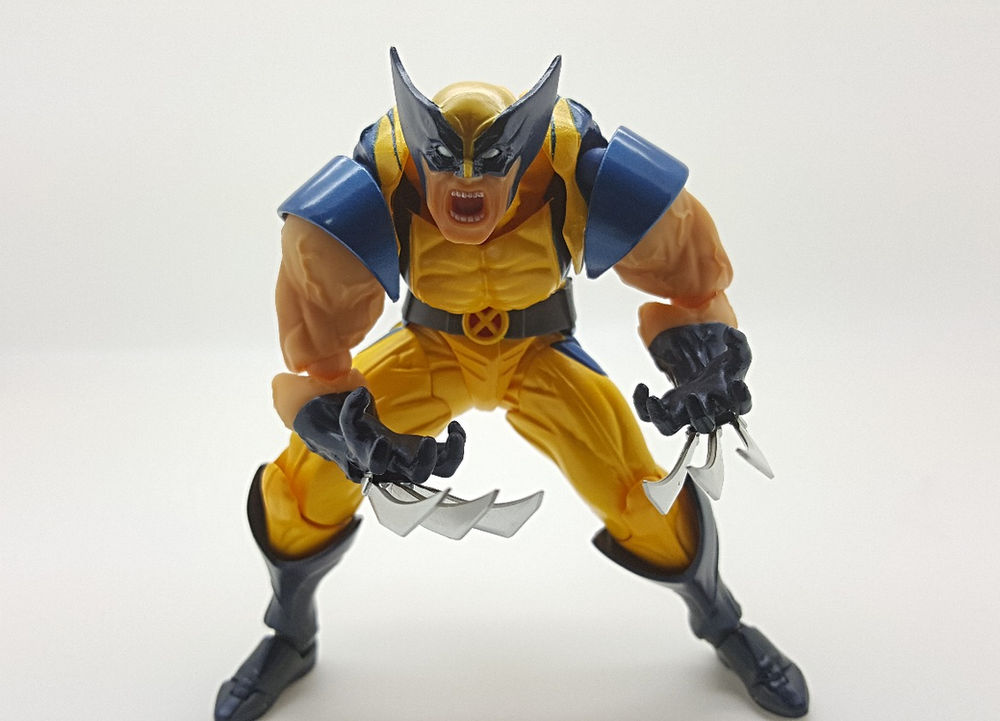 Kaiyodo: Amazing Yamaguchi Revoltech Wolverine figure REVIEW!