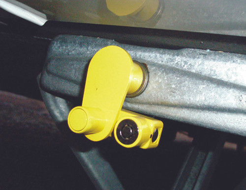 Milenco Corner Steady Lock Twinpack Keyed Alike | caravan-megastore