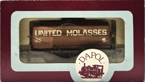 Dapol B116 20 Ton Tank Wagon 86 in United Molasses Brown Livery (RB) | MGR Model Railways