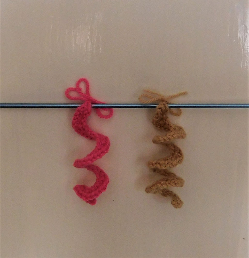 How To ~ Knit Curly Cues