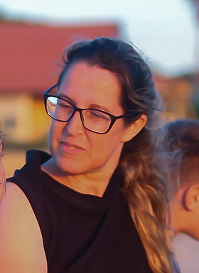 להיות מורה | hadas