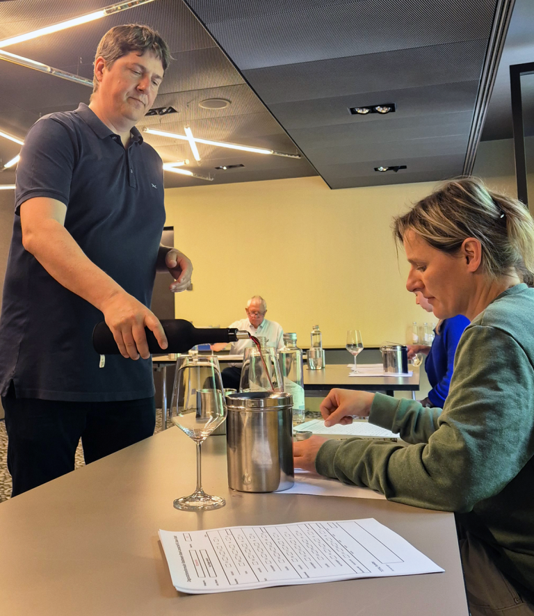 Wehrli Weinbau AG. Weinfamilie Wehrli, Küttigen.