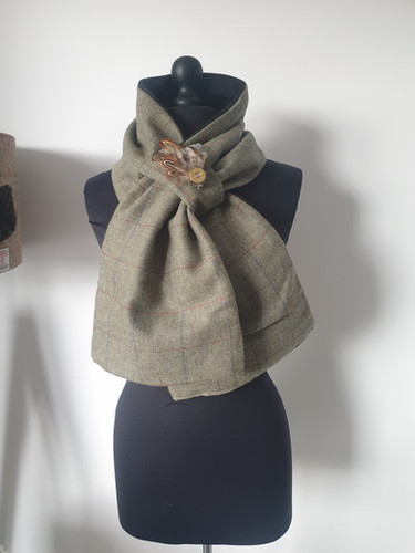 Green tweed snug scarf with black fleece lining | My Site