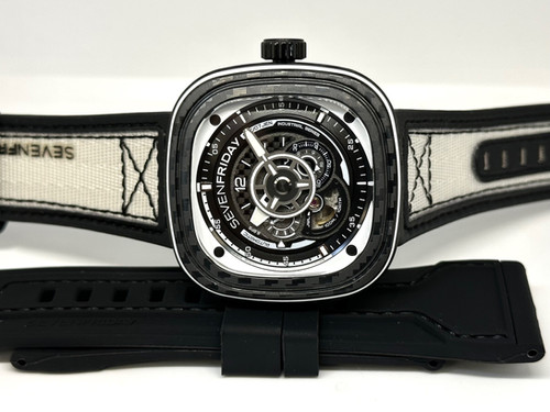 Sevenfriday P3C/ 07 White Carbon | AresWatchMexico
