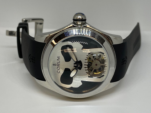 Corum Bubble Flying Tourbillon Skull Black and White | AresWatchMexico