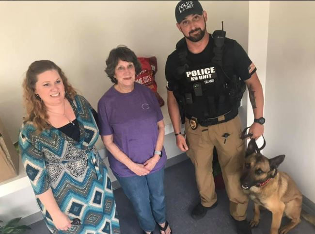 Pine Ridge Police Department collecting pet food for local animal shelters