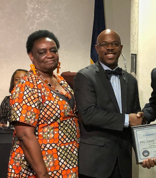 Lexington police officer recognized at NAACP banquet for his work in ...