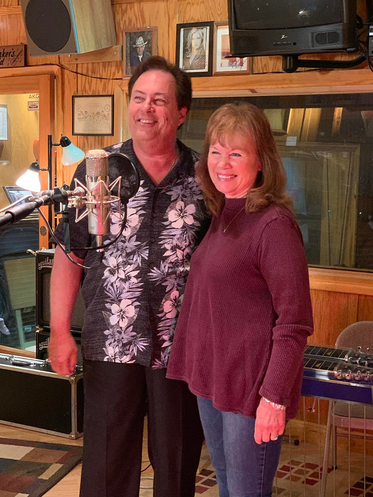Lexington musician receives praise from country music legends and gives ...