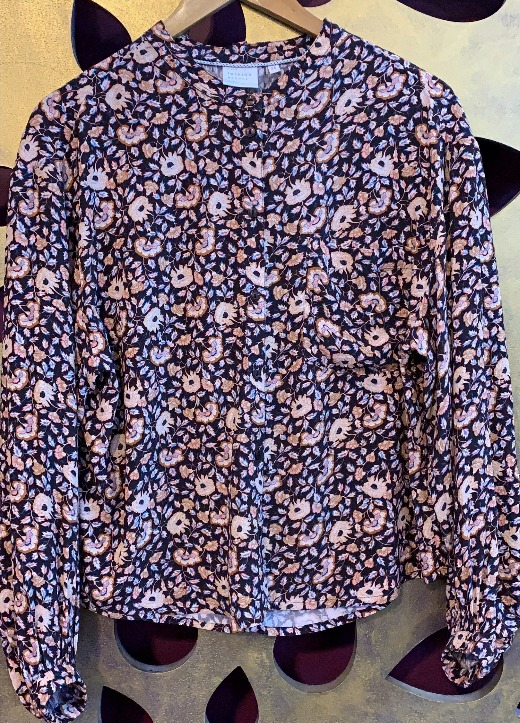 Home | Array Clothing