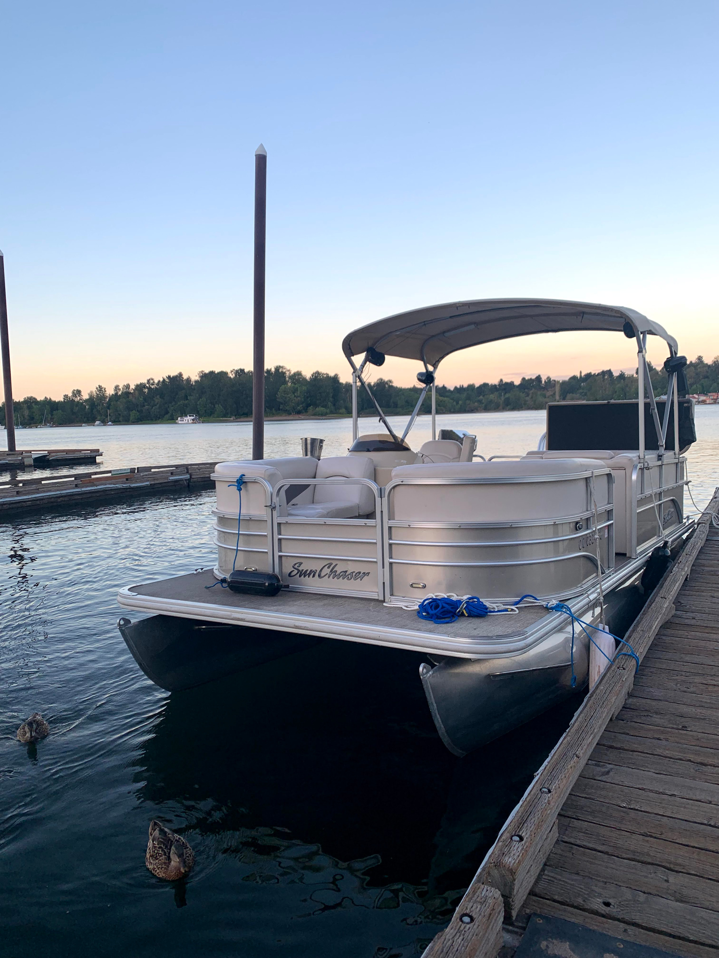 Pontoon Rentals | PDX WATER RENTALS