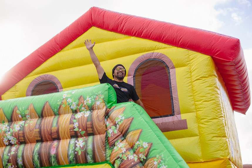 Experience Megaland,biggest Inflatable obstacle Course in the World ...