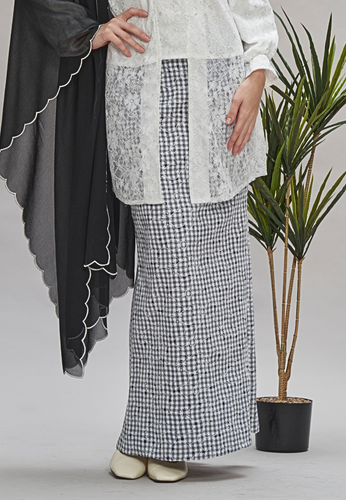 Loveaisyah Black Checkered Embroidery Maxi Skirt Modern Baju Hari Raya ...