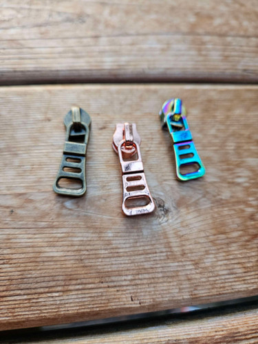 Basic 1- ladder #5 zipper pull | Renmae Designs