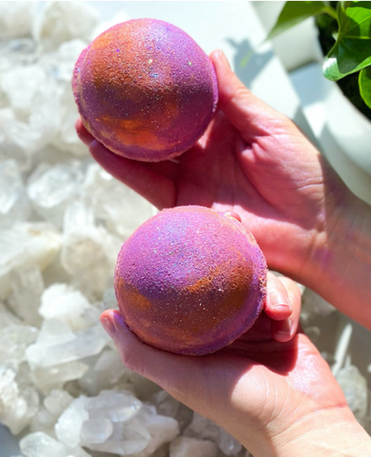Venus Rebirth -BATH BOMB- Draw Higher Energy into the Heart Chakra ...