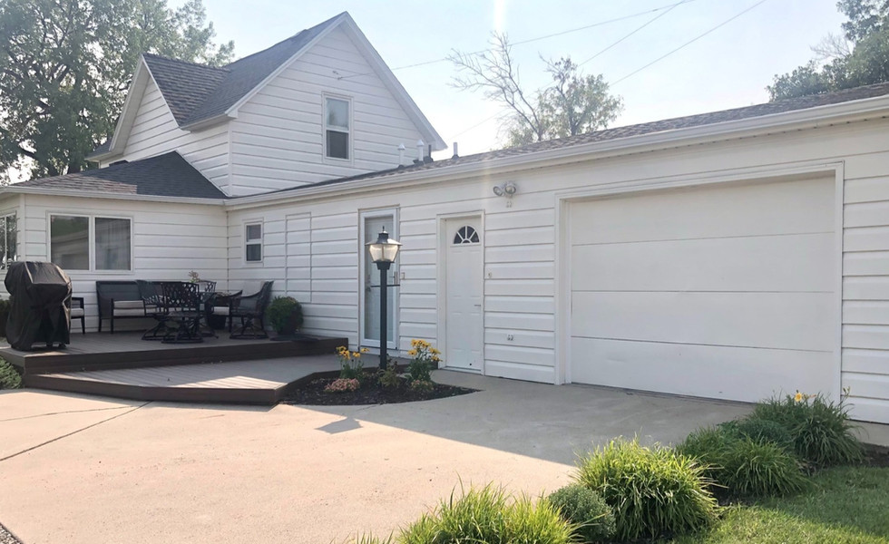 The Farmhouse | Lone Oak Farm Event Venue