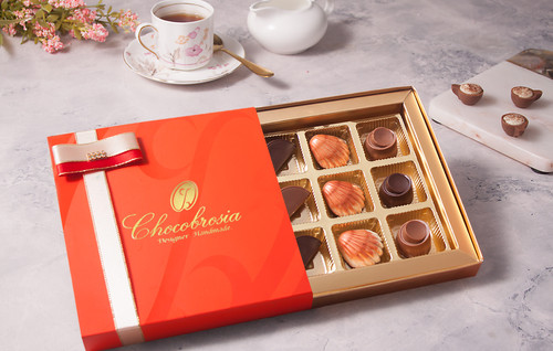 Classic Chocolate Gift (9 Chocolates) - Standard | Chocobrosia
