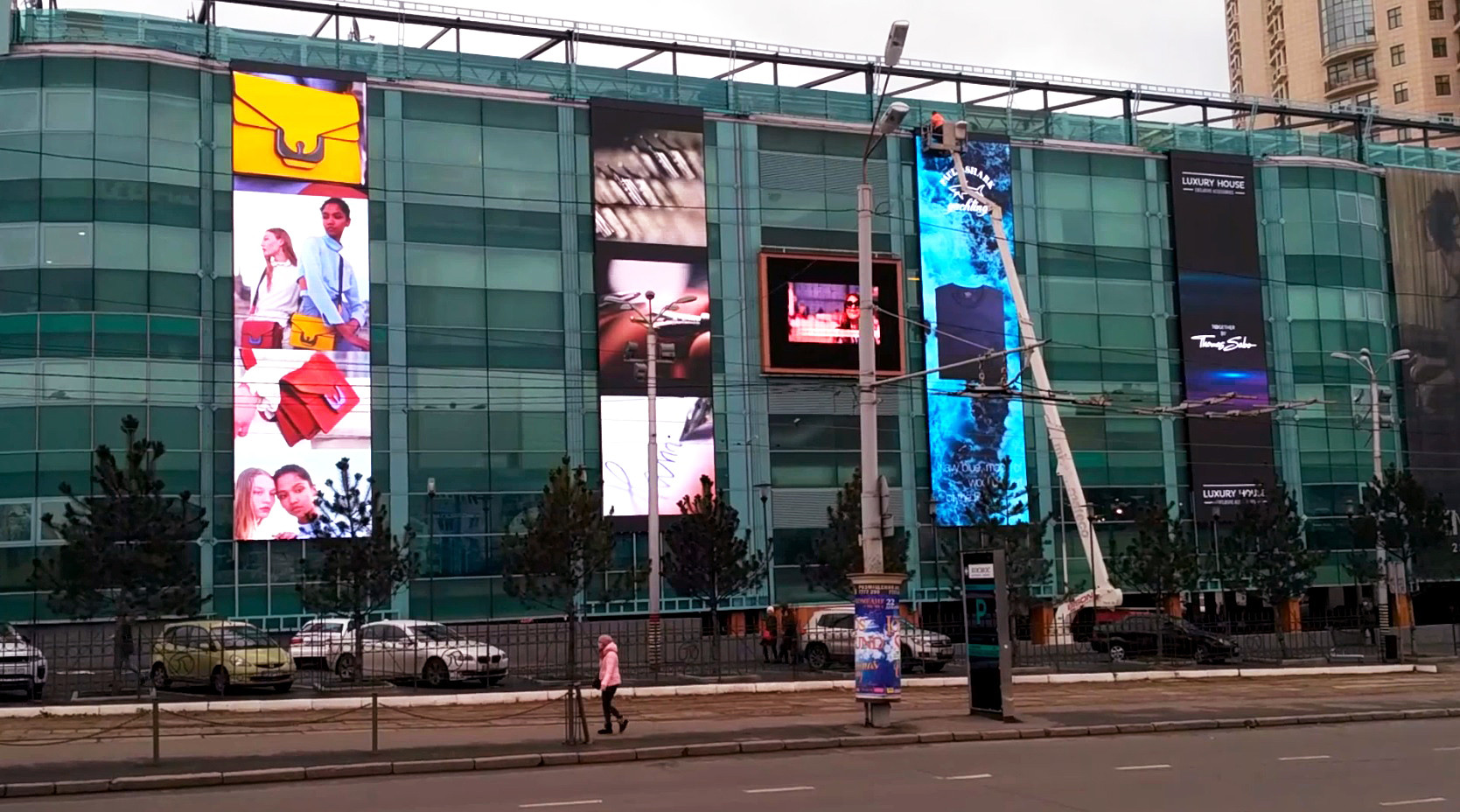 LED media facades - price, buy | MEDIA DISPLAY