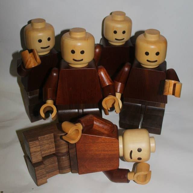 LEGO Holz Minifigur für ca 130 Euro